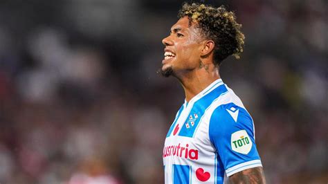 Rumoured Leeds United Target Milan Van Ewijk Joins Championship Rival