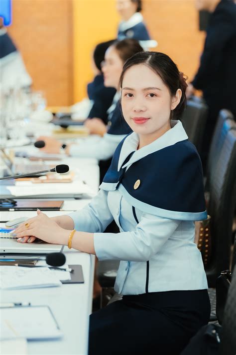 ສະຖາບັນການເງິນຈຸລະພາກທີ່ຮັບເງິນຝາກ ສິນຊັບເມືອງເໜືອ ຈຳກັດ