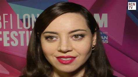 Aubrey Plaza Interview Emily The Criminal Premiere Youtube