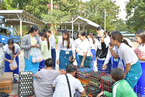 ဌာနဆိုင်ရာအသီးသီးမှ ဝန်ထမ်းများအား သက်သာသောဈေးနှုန်းဖြင့် စားသောက်ကုန်မ