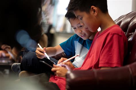 애플 디지털 교육 플랫폼 한글 버전 출시 교사 등 무상 배포 전자신문