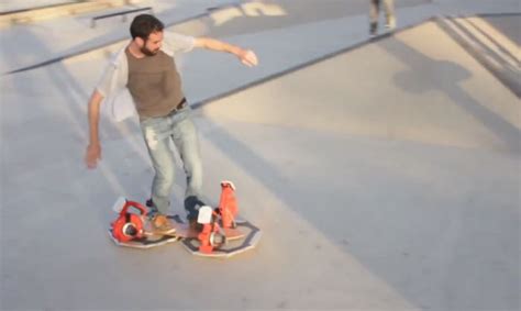 Awesome DIY Hoverboard Uses 4 Leaf Blowers Video
