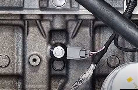 What Is A Knock Sensor And How Does It Work Car And Truck