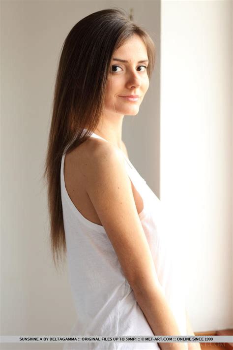 Beautiful Girl Sunshine Gets Completely Naked And Offers You Her Super Tight Body Porn Pictures