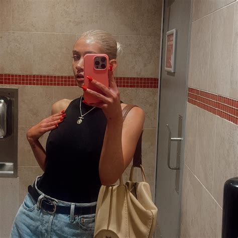 Savannah Lambert Savlambert • Instagram Photos And Videos