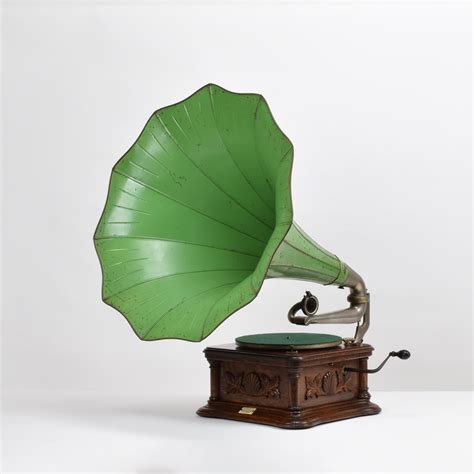 The Gramophone Co Cockleshell Monarch Horn Gramophone C 1908 Hmv