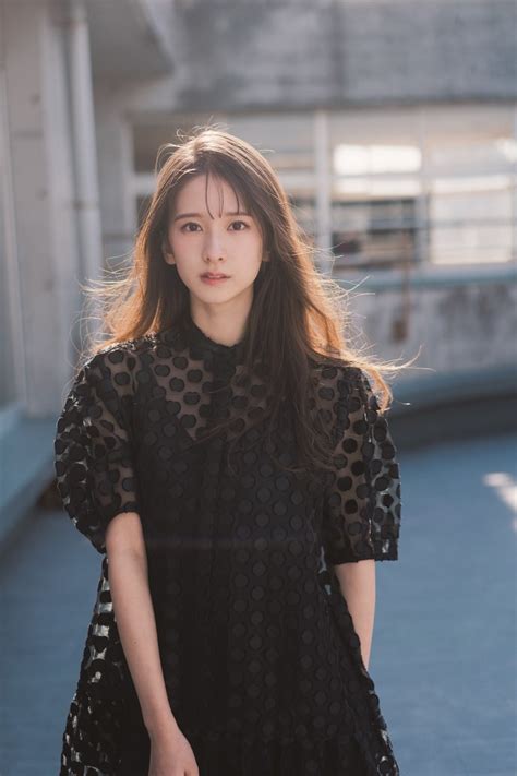 🍭 乃木坂46 5期生 菅原咲月、圧倒的ポテンシャルを解き放つグラビアを披露！ 『b L T 』表紙＆巻頭登場 Popnroll