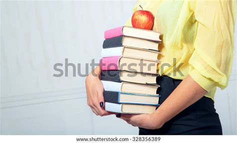 89 Thousand Old Woman Carrying Lots Books Royalty Free Images Stock