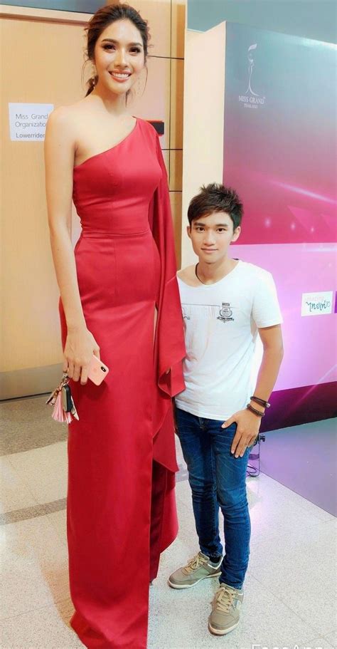 Tall Woman Tall Girl Short Guy Tall Guys Short Girls Pretty Woman