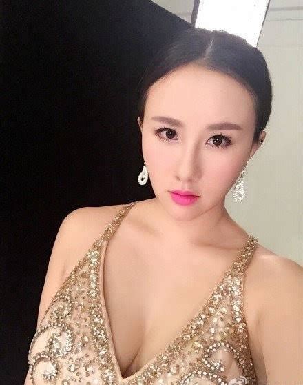 同樣是大胸女郎，她卻沒有張雨綺那麼風光，因為導演不是周星馳！ 每日頭條