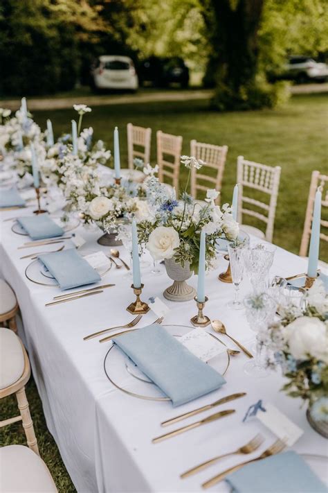 Wedding Dinner In A French Chateau Table Mariage Bleu Déco Mariage
