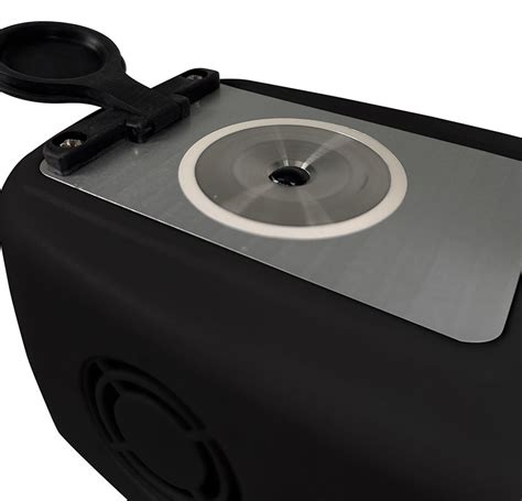 J27 Portable Refractometer With Laboratory Accuracy Qcl Scientific