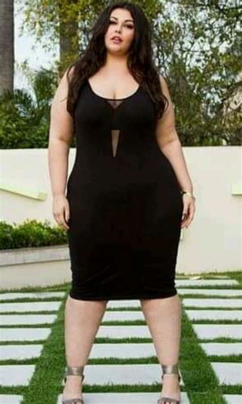 Pin By Leyda V Febres On Plus Size Fashion Curvy Girl Fashion Plus