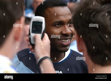 Leeds Hero Lucas Radebe Meets The Fans At Halftime Hi Res Stock