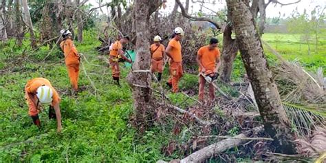 Dvb မုန်တိုင်းကယ်ဆယ်ရေးသွားခဲ့သည့် နေပြည်တော်မီးသတ်တပ်ဖွဲ့ဝင်များ နေရပ်ပြန်ခွင့်မရသေး