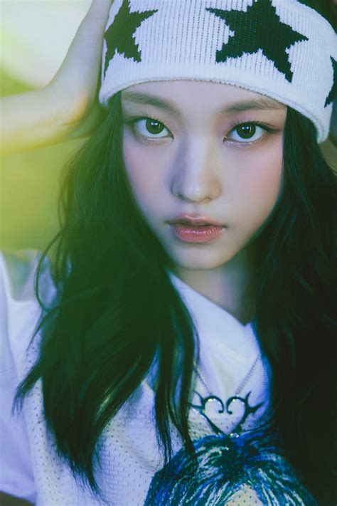 더쿠 민희진 어떻게 했냐 소리가 절로 나오는 뉴진스 일본 데뷔 앨범 컨포 얼빡샷