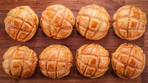 Pineapple Baked Bun At Simon Henley Blog