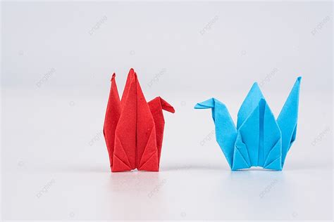 종이 접기 사진 배경 다채로운 종이학 종이학 공예 천 종이학 포즈 배경 일러스트 및 사진 무료 다운로드 Pngtree