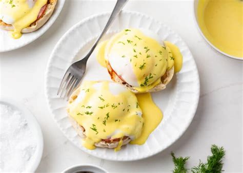 Eggs Benedict With Easy Hollandaise Sauce I Heart Naptime