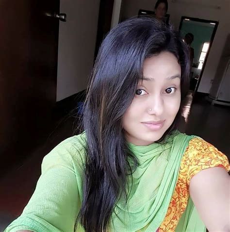 বাংলাদেশী মেয়েদের ছবি