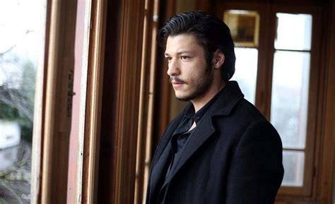 Yasemin Allen Ve Kubilay Aka Ayn Projede Yer Alacak Asker Dizisi I In