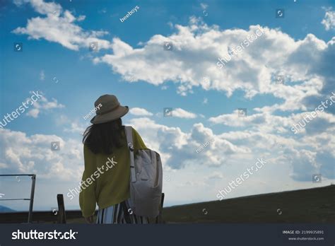 55 미래 사람 뒷모습 이미지 스톡 사진 및 벡터 Shutterstock