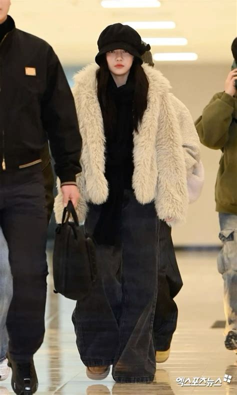 Ningning Ningning Style Outfits Aespa Fashion Oversized Cozy Faux