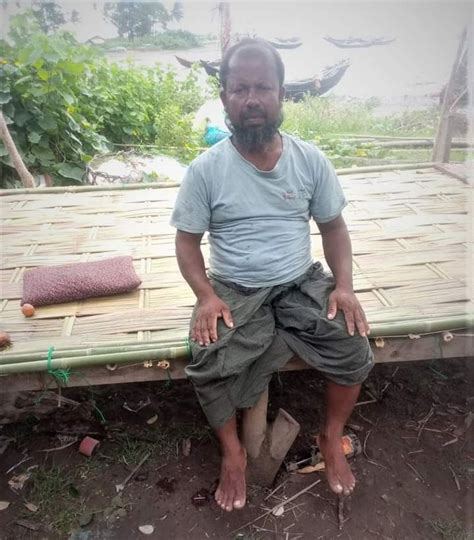 မုန်တိုင်းကြောင့် ပင်လယ်ထဲမျောပါသွားသည့် စစ်တွေမှ မူဆလင်ငါးဖမ်းသမား ၂ ဦးကို ရခိုင်ကျေးရွာသားမ