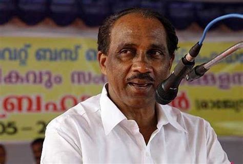 കെ ബാബുവിന്റെ ഭാര്യ ലോക്കറില്‍ നിന്നും സാധനങ്ങള്‍ മാറ്റുന്ന സിസി ടിവി