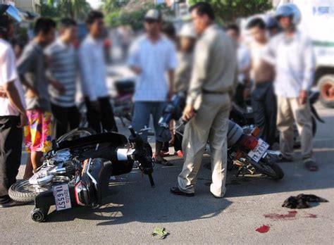 ស្លាប់៤ និង របួសធ្ងន់ ស្រាល១៣ នៅក្នុង គ្រោះថ្នាក់ ចរាចរណ៍ ទូទាំងប្រទេស