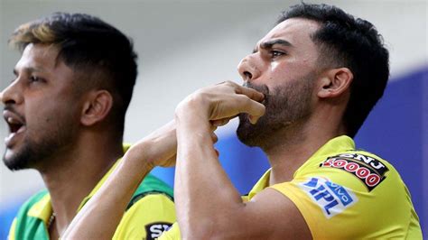 Ipl Auction 2022 Live Csk Buys Deepak Chahar As Second Most Expensive