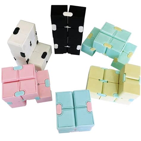 Infinity Cubes 100 Units Toy Vending Supplies