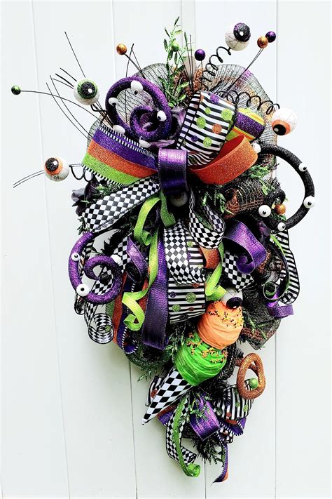 Whimsical Halloween Swag Wreath With Eyeballs For Front Door Spooky