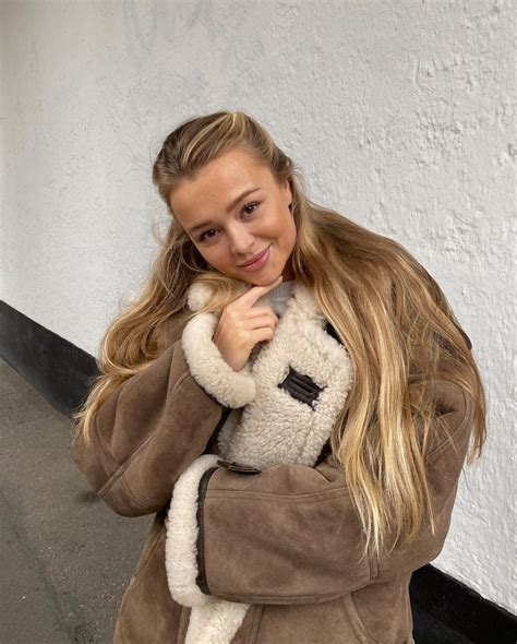 Picture Of Amanda Corvenius