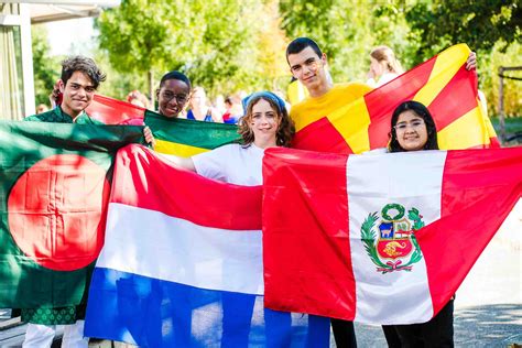 United World Colleges Inspiring Young People