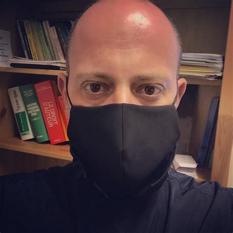 Радан Кънев става първият БГ политик с ваксина Lupa Bg