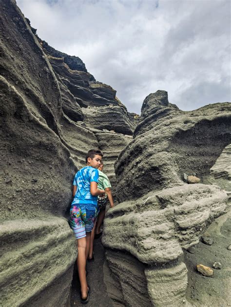 Papakolea Beach Hike