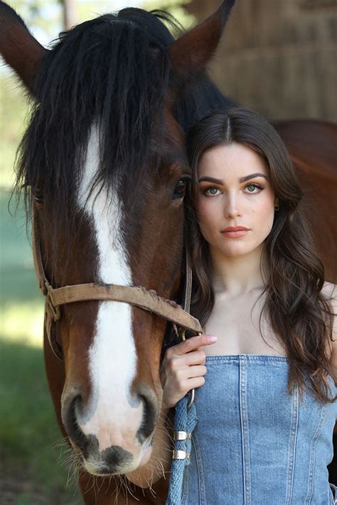 Brand Model And Talent Julia Mccallum Women