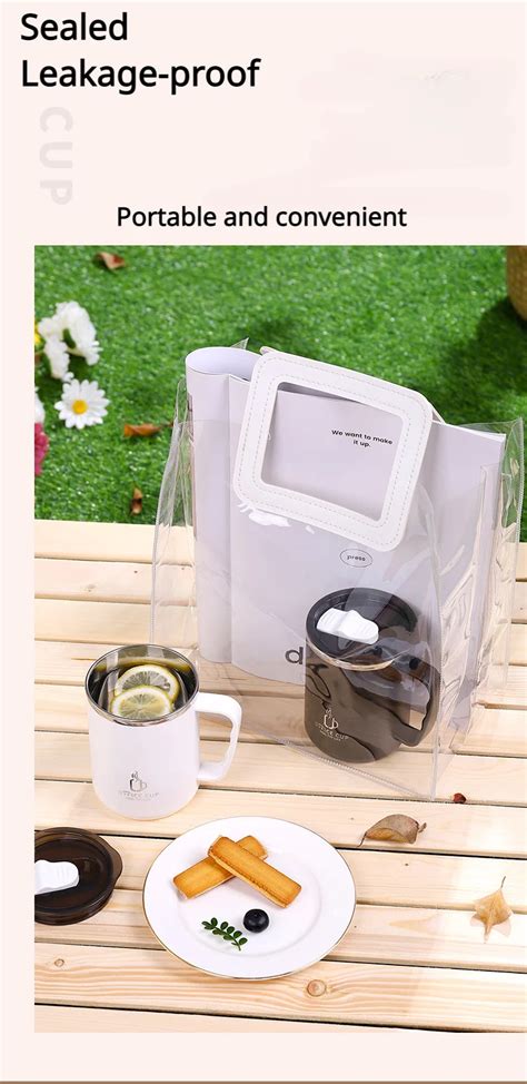 1 컵 빨대와 함께