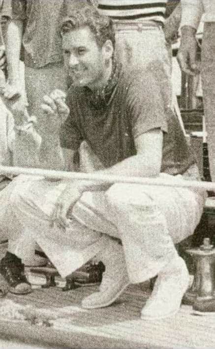 Pin By Laura Corao On Omg Classic Film Stars Errol Flynn Classic