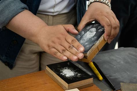 Мастер класс по ксилографии для студентов Красноярского колледжа сферы услуг и предпринимательства