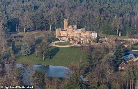 Kate And William Consider Leaving Cosy Adelaide Cottage For A Grander