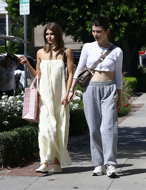 Olivia Jade And Isabella Rose Giannulli Shopping On Melrose Place In
