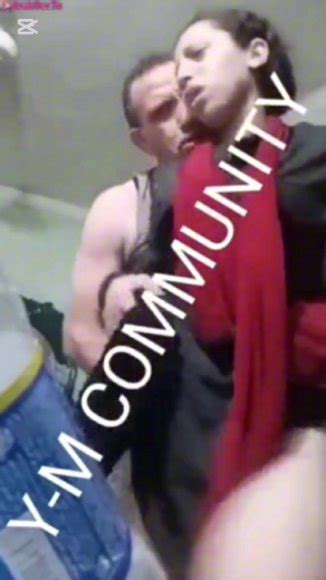 14 Files Including سكس مصري مأجر شرموطه عشان تمصله راح مغفلها وناكها