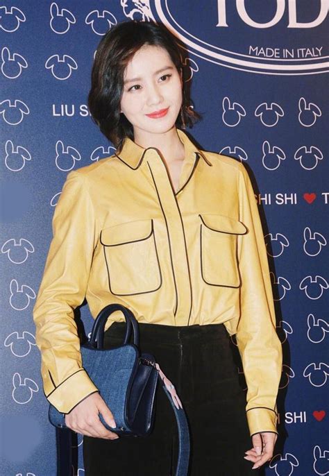 劉詩詩出席活動短髮俏皮可愛！網友：這滿臉的膠原蛋白都要溢出了 每日頭條