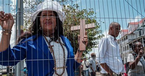 Manifestsantes En Surinam Exigen Renuncia De Presidente Infobae
