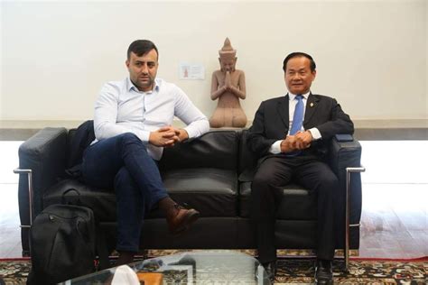 គណៈប្រតិភូក្រុមមិត្តភាពសភារ៉ូម៉ានី កម្ពុជា អញ្ជើញចាកចេញពីព្រលានយន្តហោះអន្តរជាតិខេត្តសៀមរាប