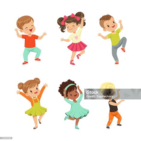 어린 소년과 소녀가 춤을 추고 음악 벡터 일러스트레이션 세트로 움직인다 춤에 대한 스톡 벡터 아트 및 기타 이미지 춤 아이 소녀 Istock