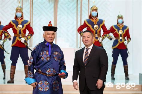 Бүжиг дэглээч С Сүхбаатар Хөдөлмөрийн баатар боллоо