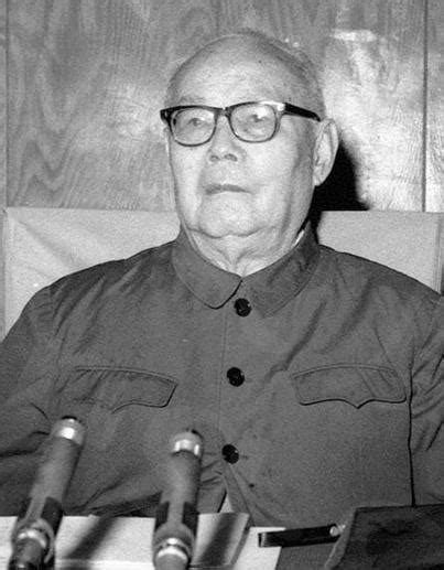 葉帥問許世友：南京軍區你還指揮的動嗎？許：司令是我的警衛員 每日頭條